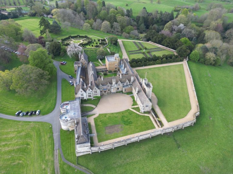 Rockingham Castle: A Visitors Guide - Rushton Hall